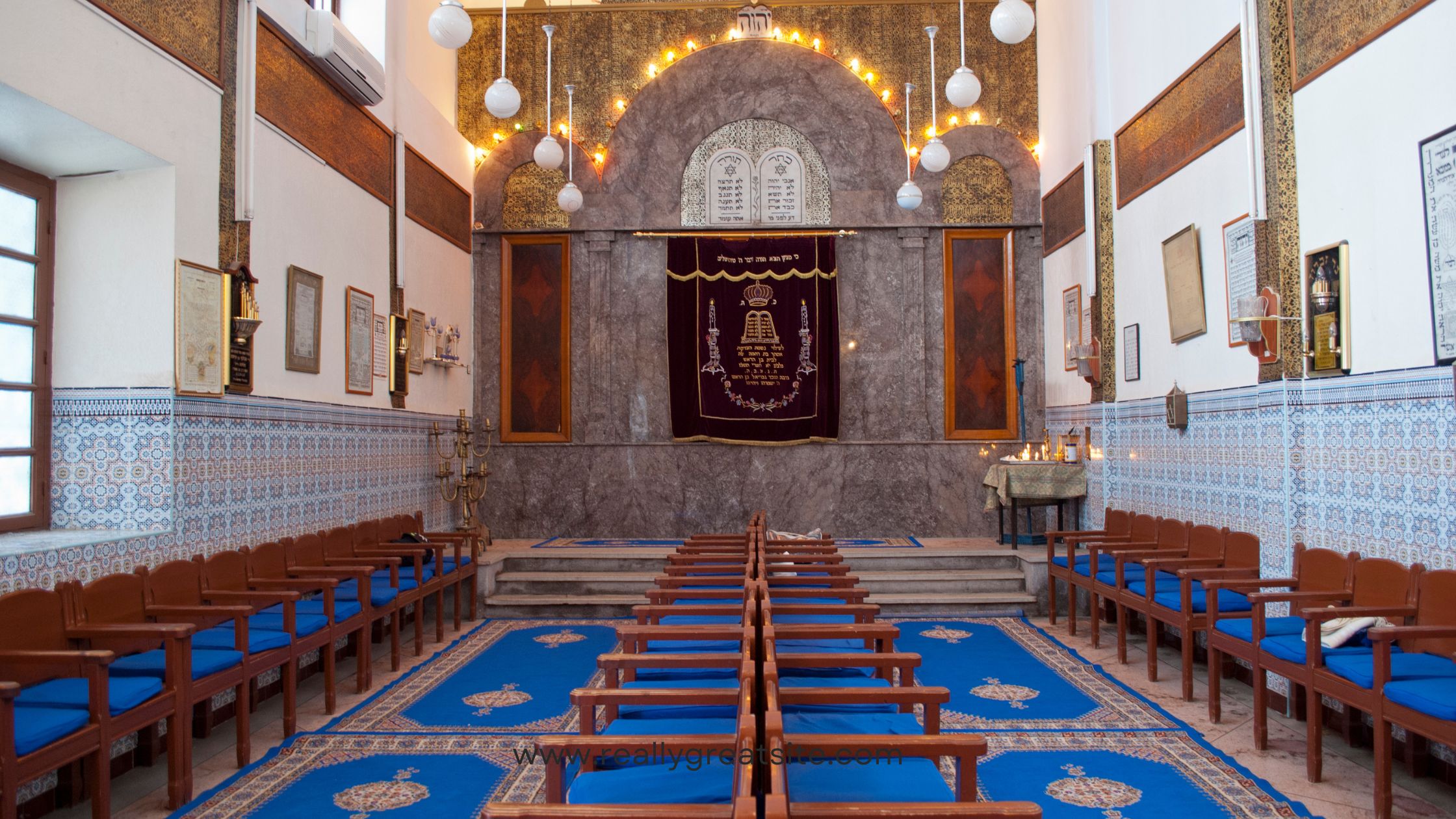 Aron Hakodesh The Heart of Jewish Synagogues